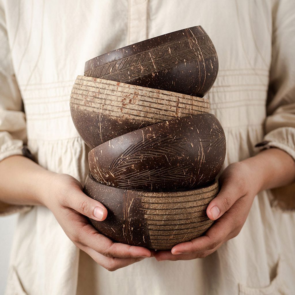 Eco-friendly Coconut Bowls & Spoons Set + Bamboo Straws